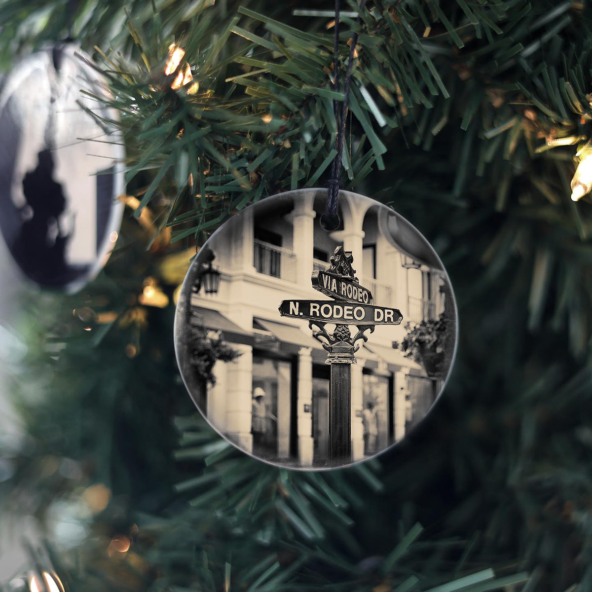 Rodeo Dr Sign – Cityscape Tiles