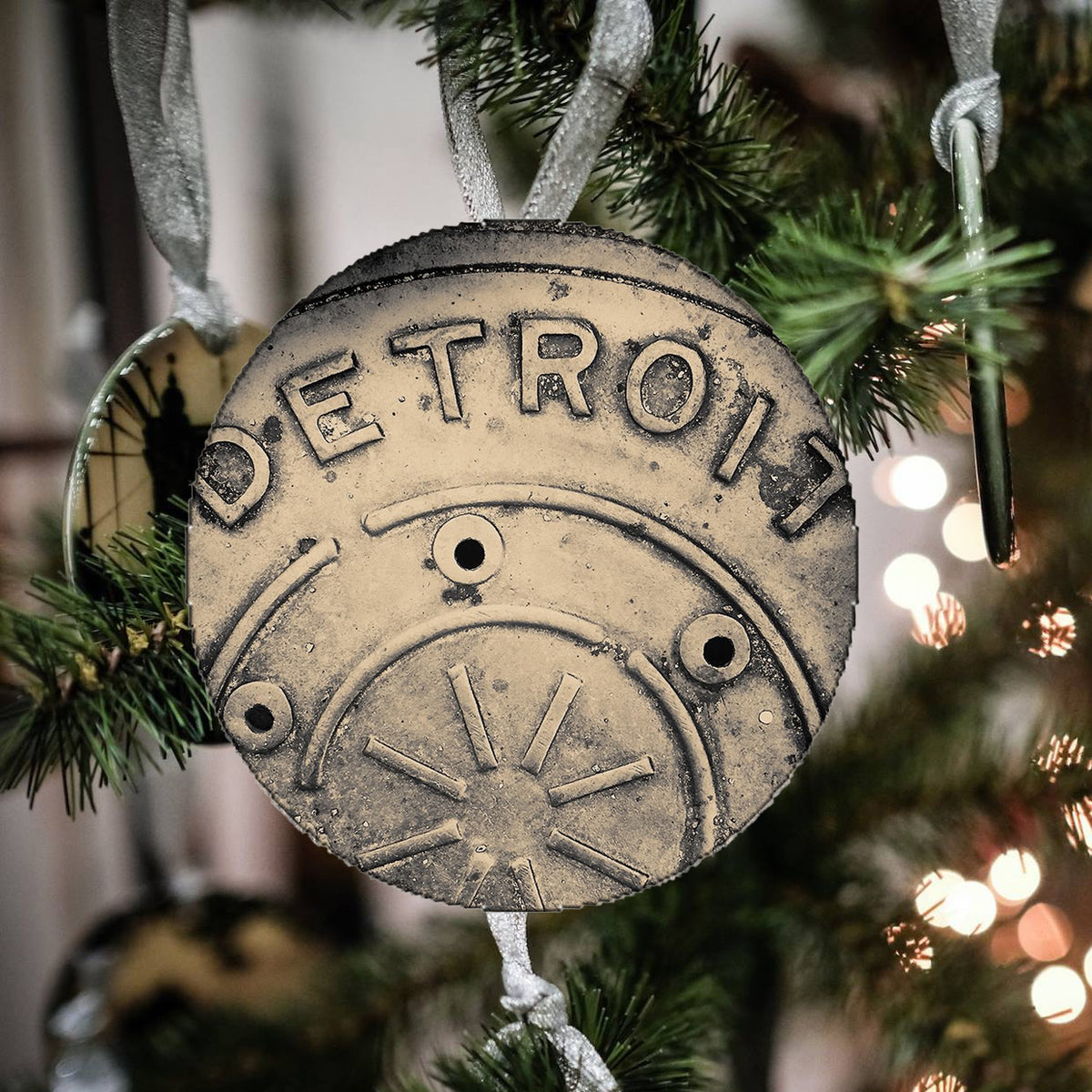 Detroit Manhole Cover | Cityscape Tiles