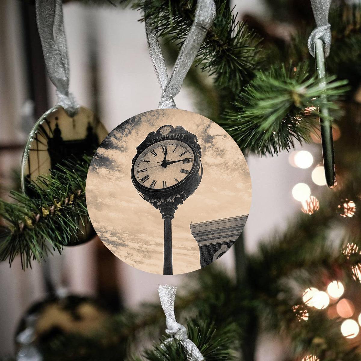 Newport Clock | Cityscape Tiles